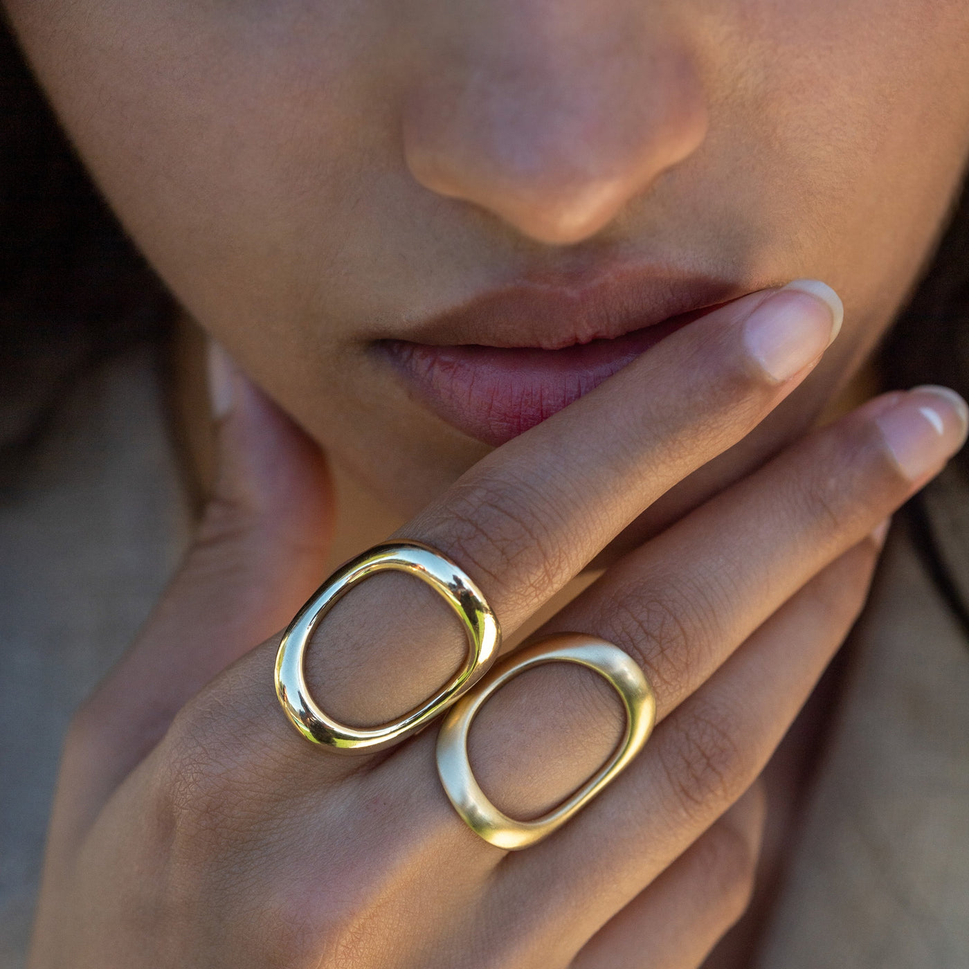 Bold Gold Continuity Ring | White/Space